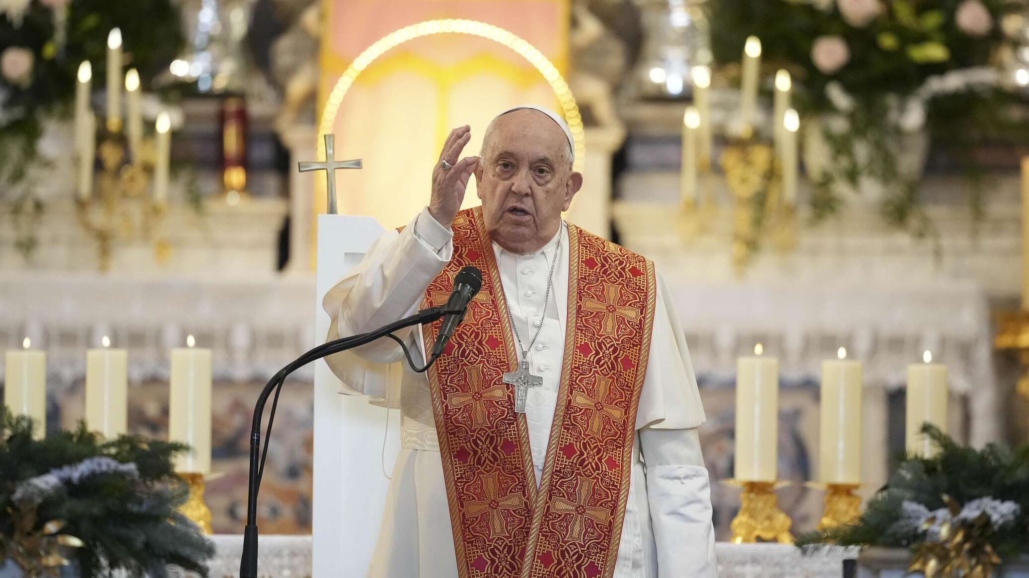 Противоречивый реформатор: чем запомнился Папа Римский Франциск?